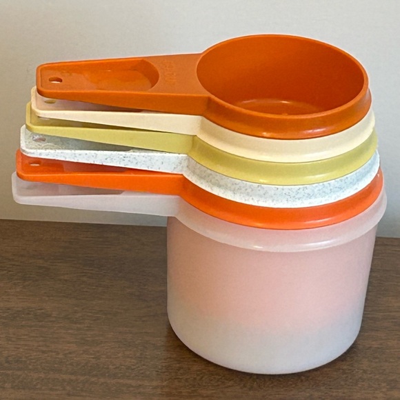 Tupperware | Kitchen | Vintage Tupperware 6 Piece Assorted Colors ...